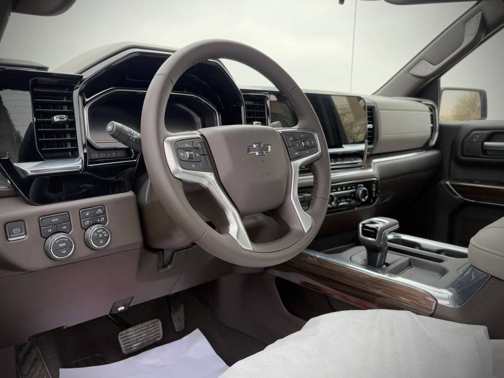 Chevrolet Silverado RST 4X4 – Alaa Allan Automotive